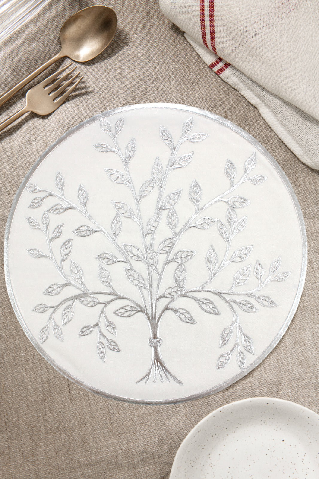 Leaf Pvc Waterproof Round Insulated Table Mat Set of 6 – Loomsmith